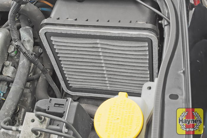 Changing the Engine Air Filter Subaru Impreza 2002 - 2011 | Haynes Manuals