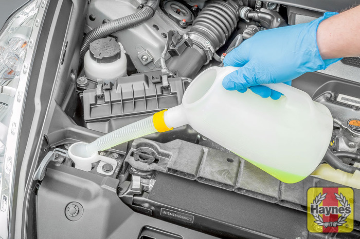 Checking screen wash Nissan 370Z 2009 - 2017 | Haynes Manuals – Haynes ...